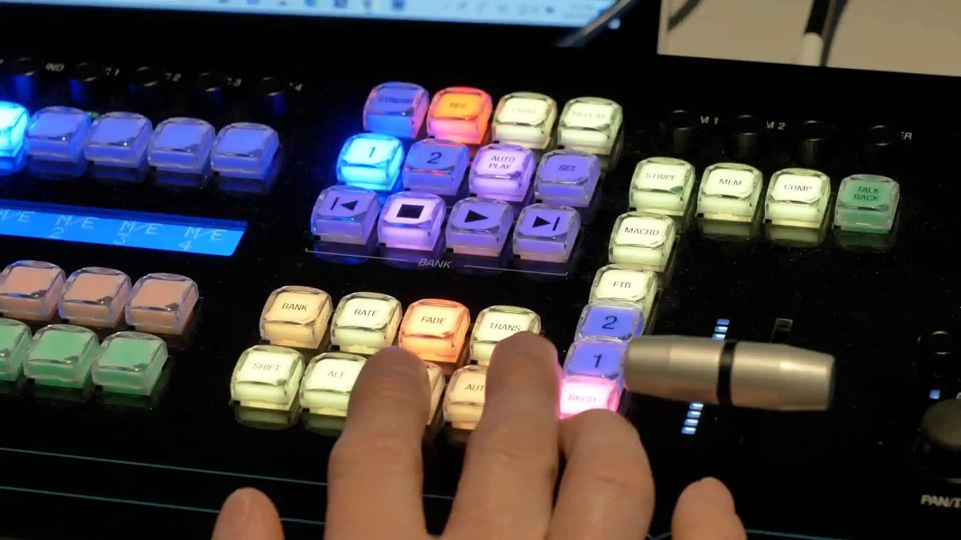 하이브리드 기업 행사를 통해 전 세계 직원을 통합 – DVNEST